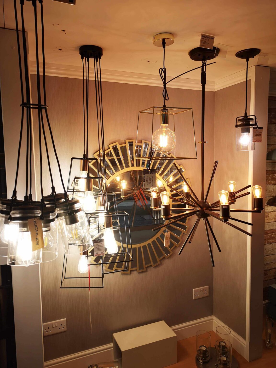 Showroom - Lighting Majestic